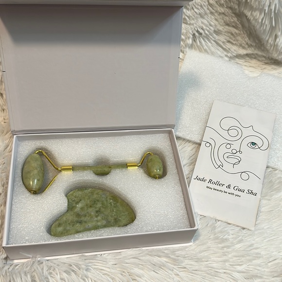 baimei | Skincare | New Baimei Jade Roller Gus Sha Stone | Poshmark